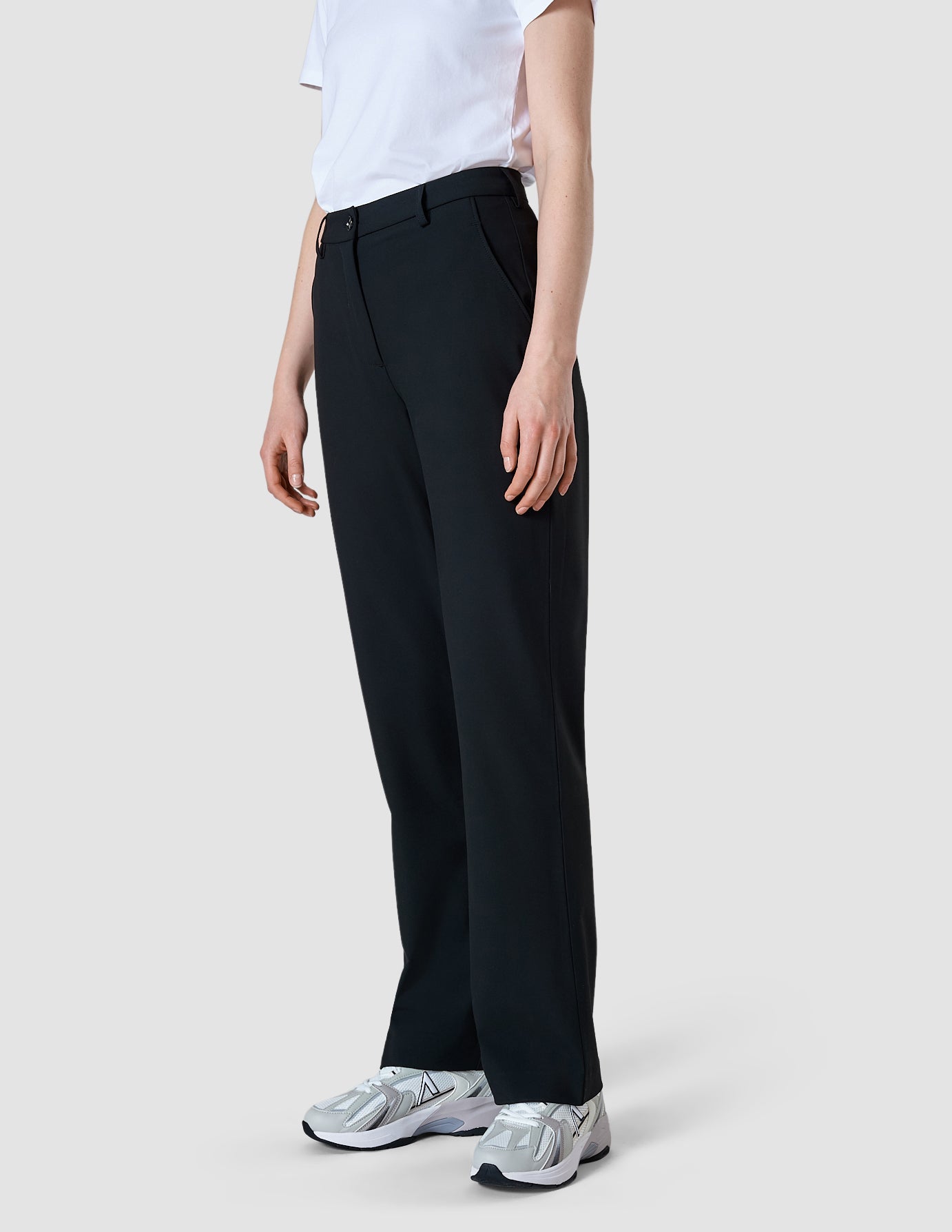 Women Straight Essential Pants Black | SHAPING NEW TOMORROW